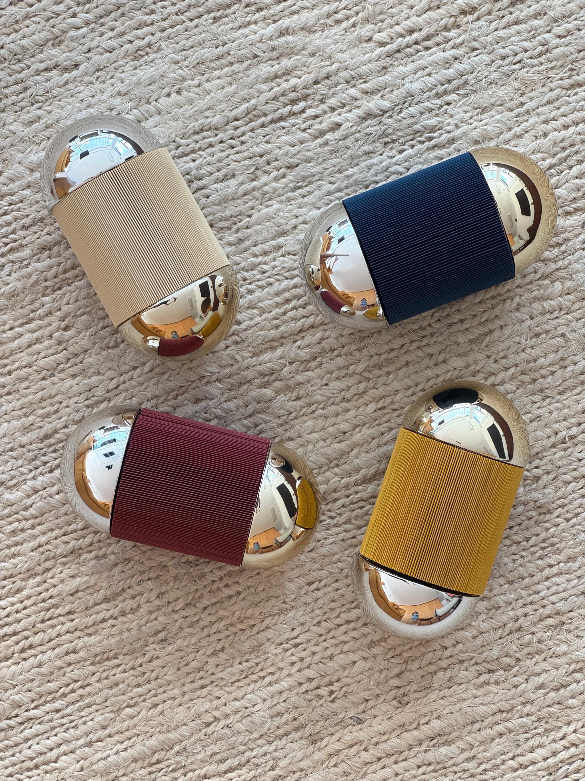 Pill | Esculturas em Forma de Cápsula com Origami - By Gabs